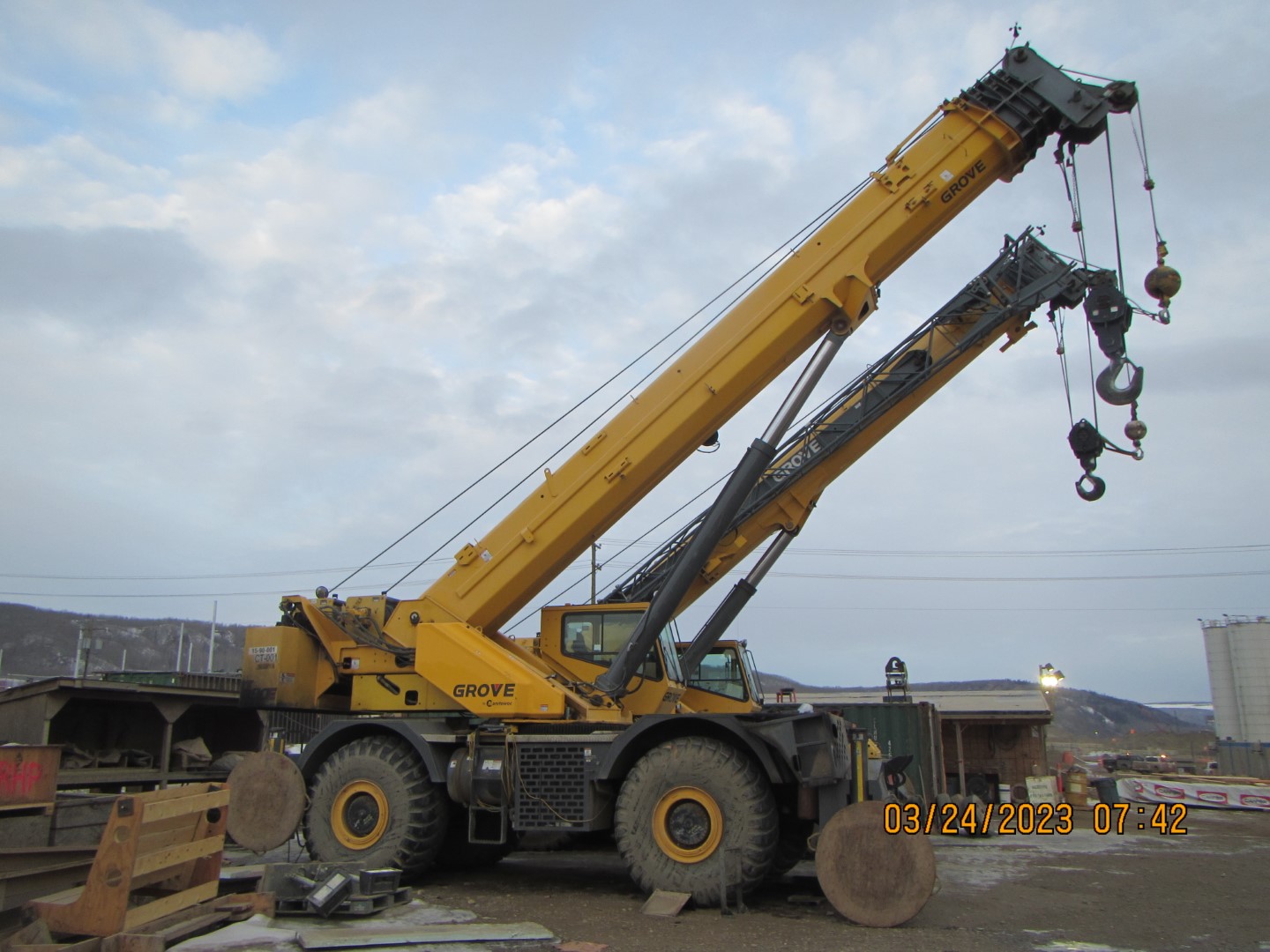 Cranes | Peace River Hydro Partners